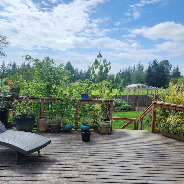 Peaceful, Quiet Place To Stay, Close To Everything - Redmond, WA