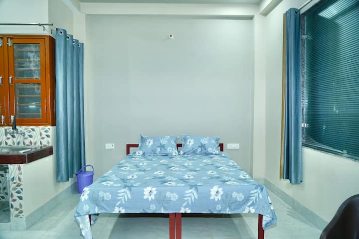 It's An Ideal Stopover For Pilgrimage Travelers - Haridwar