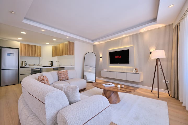 Spacious 3br Designer Apartment In Central Kadikoy - Estambul