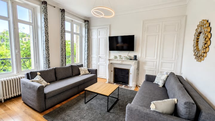 Grand Appartement Lumineux, Séjour Spacieux - Troyes