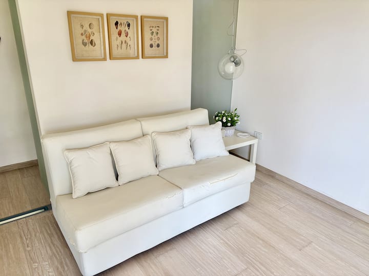 Viola, Molocale Con Stile - Golfo Aranci