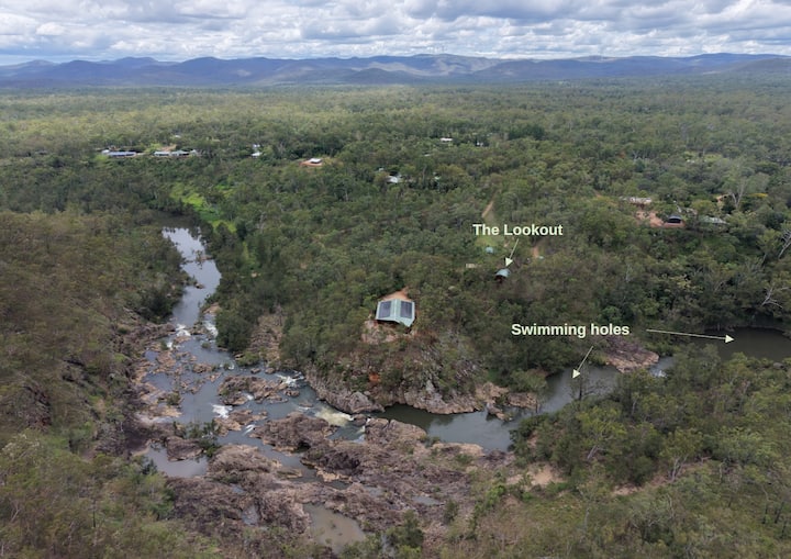 The Lookout ~ Private Timber Cottage By The River - Ravenshoe