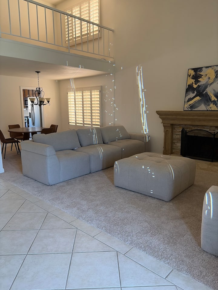 4bd Disney-pool-family-friendly, Park W/playground - Placentia, CA