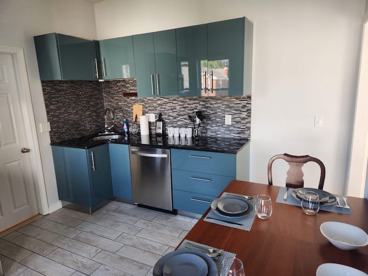 Brighton - Spacious 2br With Parking - Newton, MA