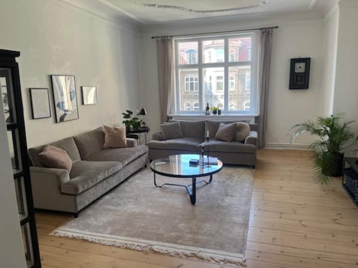 Cozy And Luxurious Apartment At ØSterbro - Copenhague