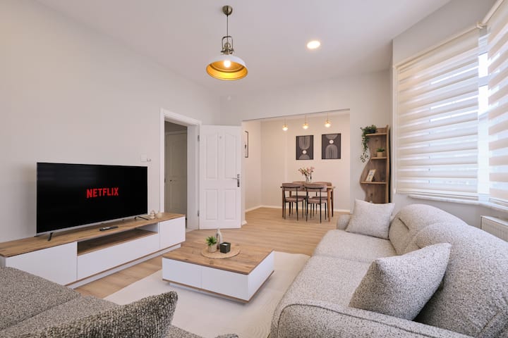 Stylish 2br Flat Near Ferry & Metro In Kadikoy - Şişli