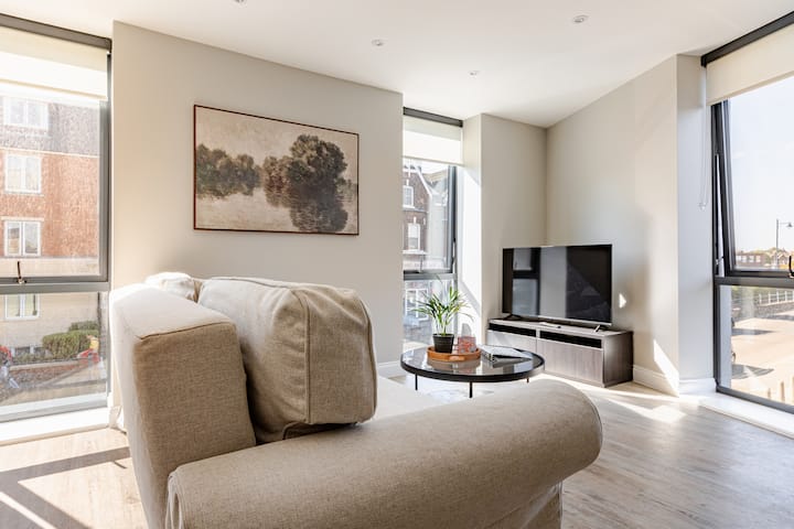 Whitstable Harbour Beach Walk With Ev Parking - Whitstable