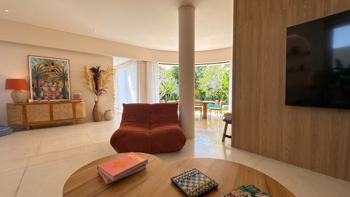 Elegant 5br Villa Near Canggu & Seminyak - Bali
