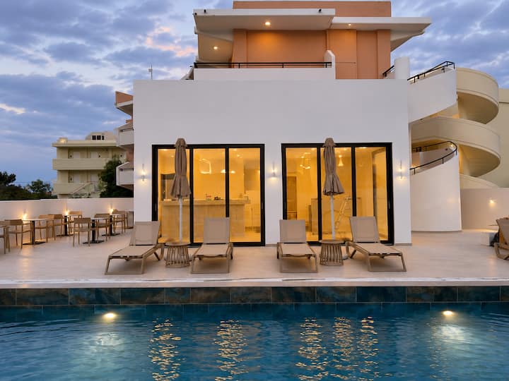 Το Sandora Living βρίσκεται στο Φαληράκι - Faliraki