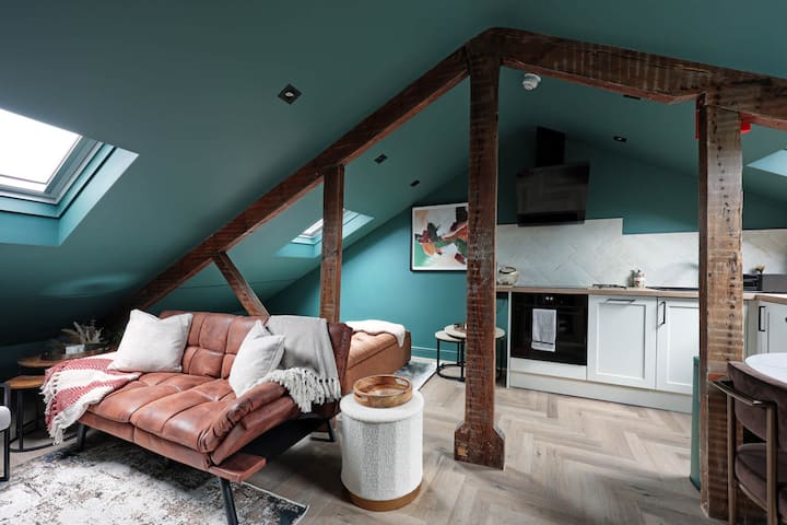 Cosy Attic Apt. 1 Bed 1 Bath - Central Harrogate - Harrogate