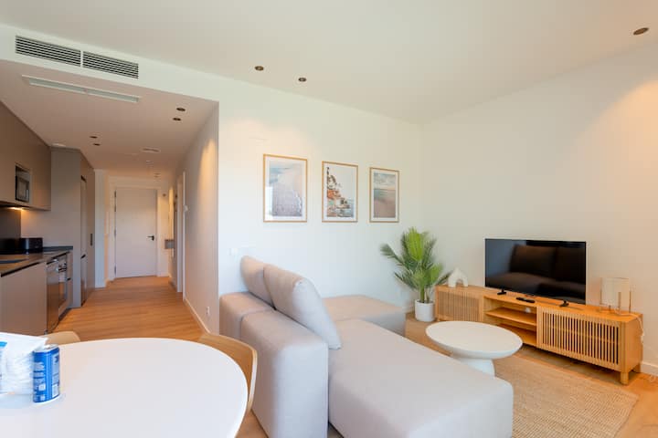 Can Milà | Signature Apartment Double Bed (105) - Sitges