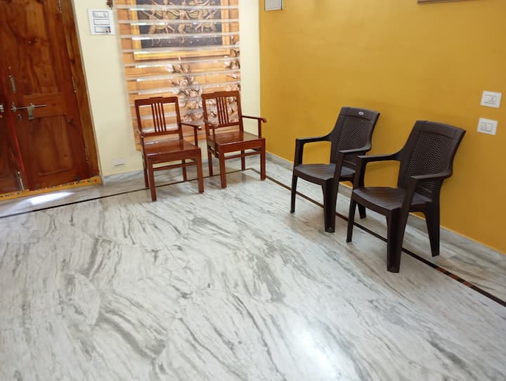 Comfortable Stay- Easy City Access
& Local Food - Vijayawada