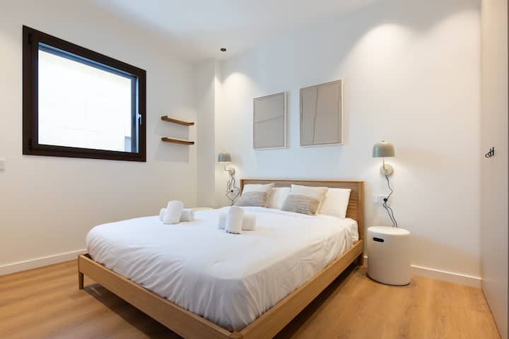 Can Milà | Signature Apartment Double Bed (305) - Sitges