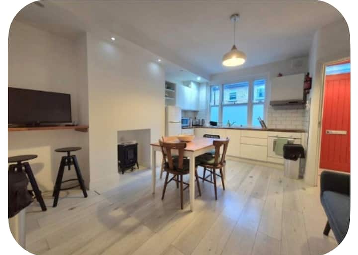 Temple Bar 3 Bedroom Townhouse - Swords