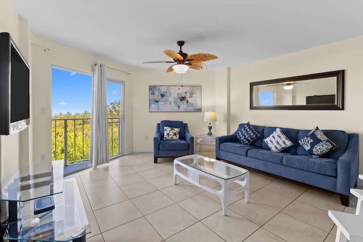 Ocean-view Suite | Pool & Onsite Dining - Florida Keys