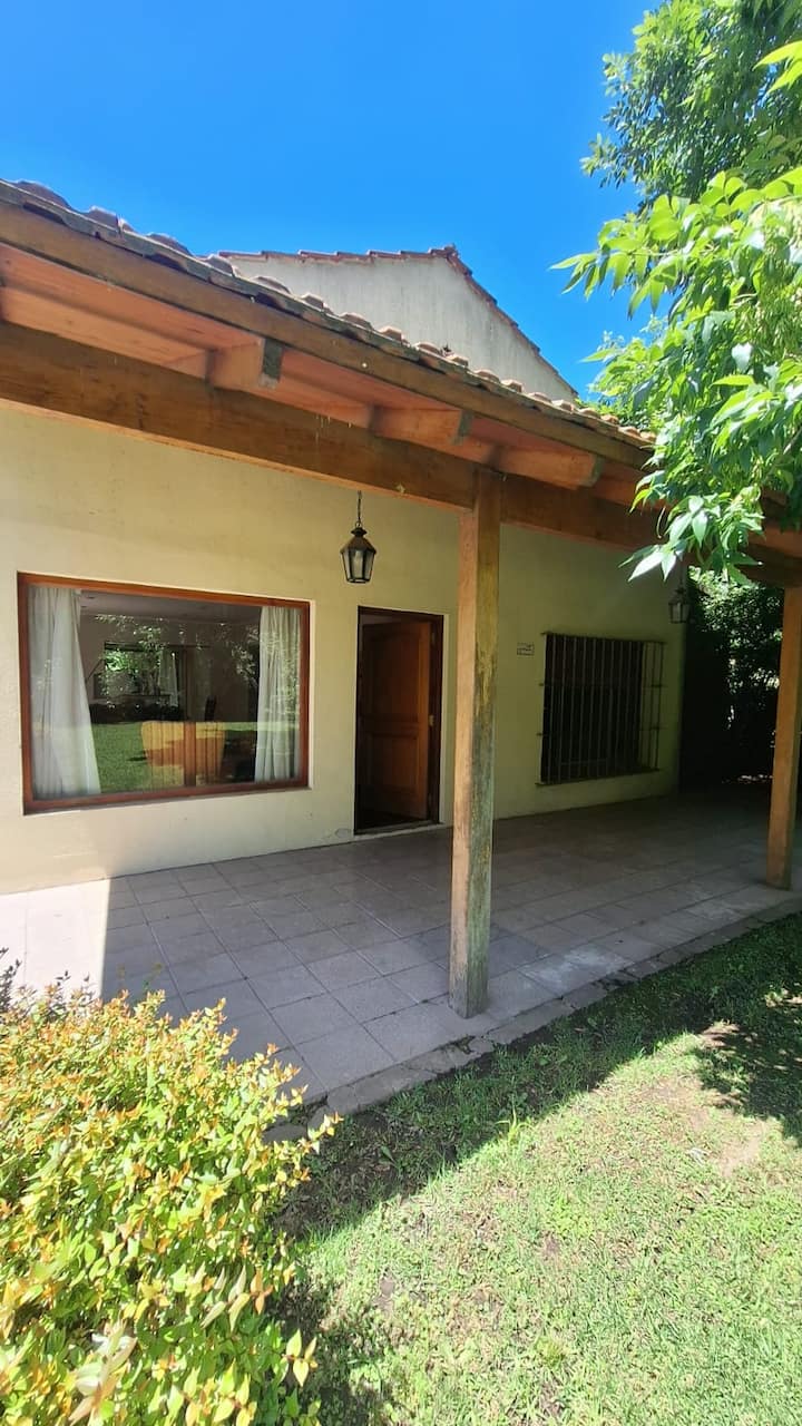 Casa Con Parque - San Vicente, Argentina