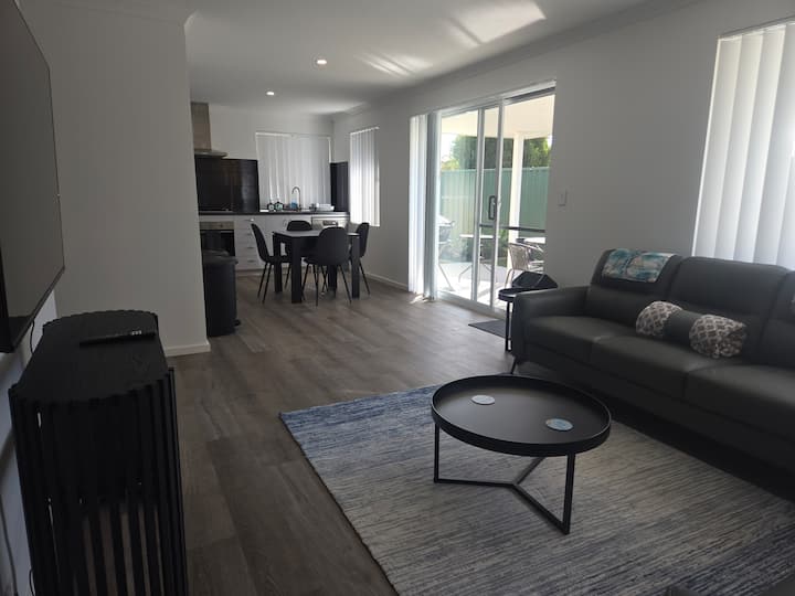 Shoalwater Stay - Where Beach Days Become Memories - Rockingham