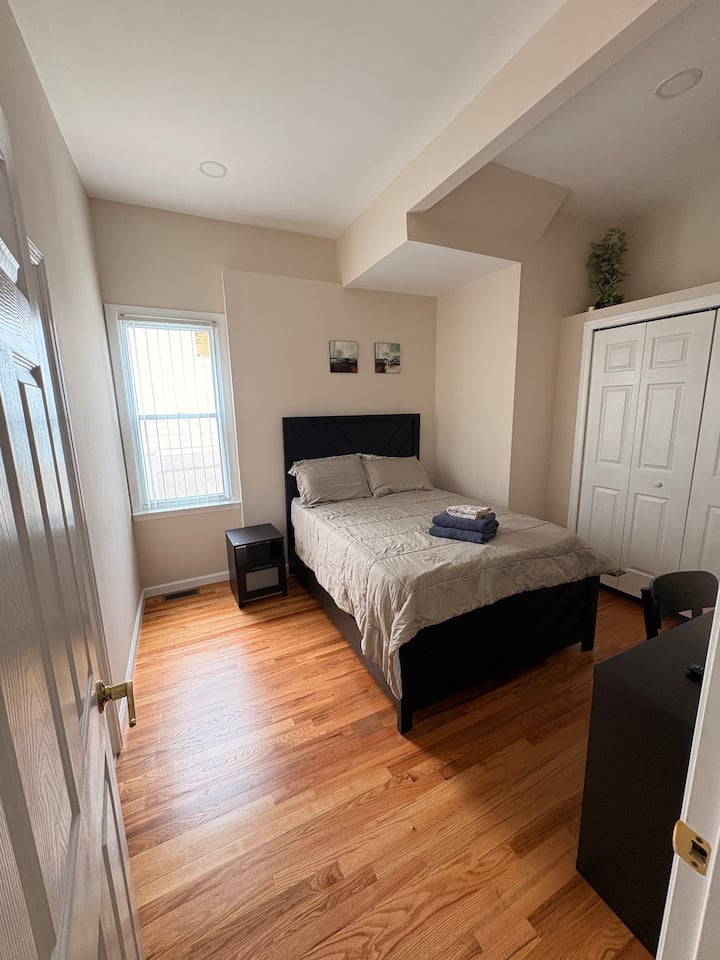 Linden Front Spacious Studio - Near Nyc & Ewr - SeaQuest Woodbridge, Woodbridge Township