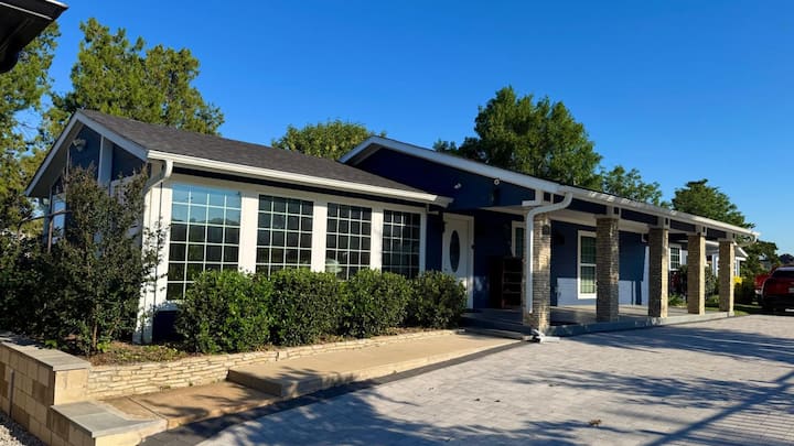 Cozy Lakefront Escape-minutes From Dfw Airport - Irving, TX