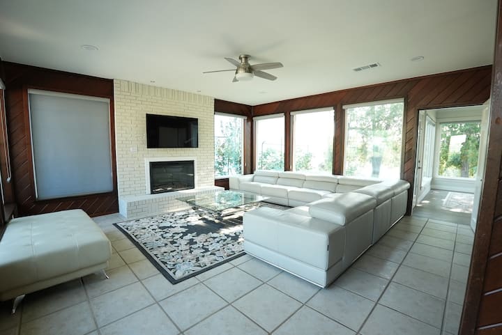 Cozy Lakefront Stay Near Dfw Airport | Superhost - Irving, TX