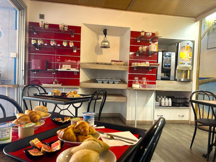 Hôtel Le Bon Accueil, Hôtel Familial à Porto Ota - Porto