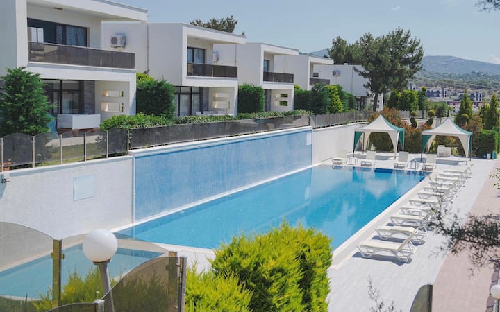 Havuzbaşı Villa - Kuşadası