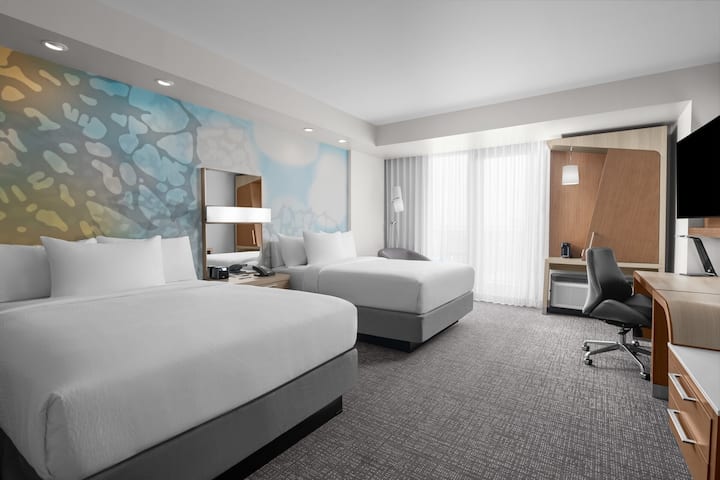 Two Beachside Two Queen Rooms | Pool & Roof Bar - Clearwater, FL