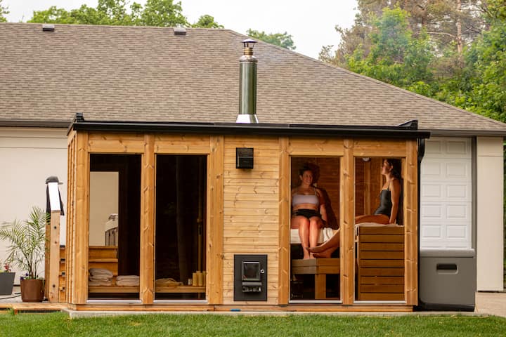 Luxury 1 Bedroom With Swim Spa & Sauna - Barrie