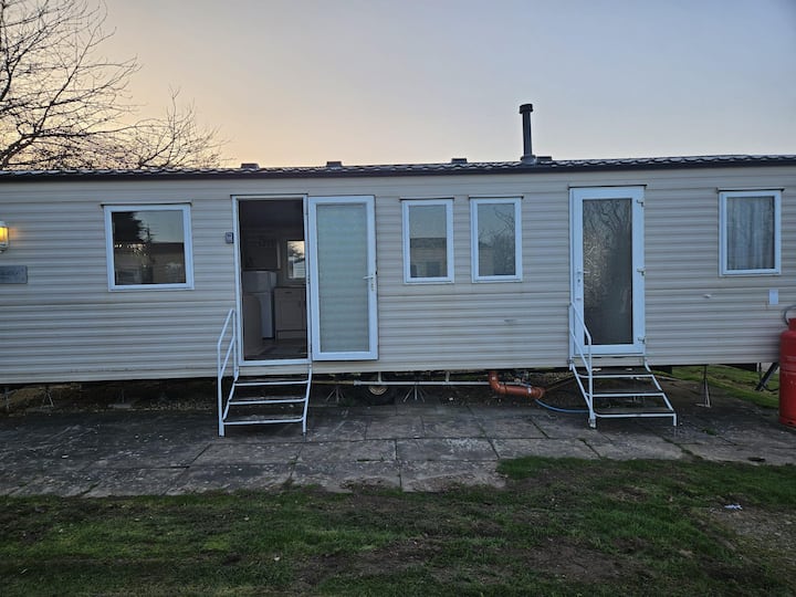 Cosy 8 Berth Caravan At Southview Ref 33012b - Skegness