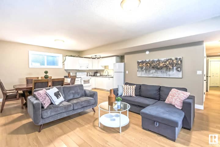 3br Ravine Suite In Upscale Donsdale Near Henday! - Edmonton