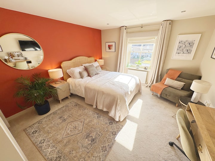 Entire Top Floor With 3 Luxury Double Rooms - Stamford