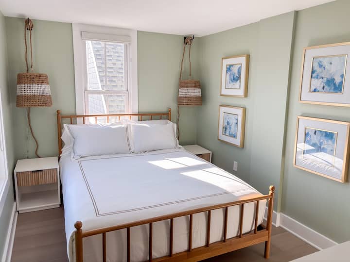 The Marilyn Inn - Sunline Room - Asbury Park, NJ