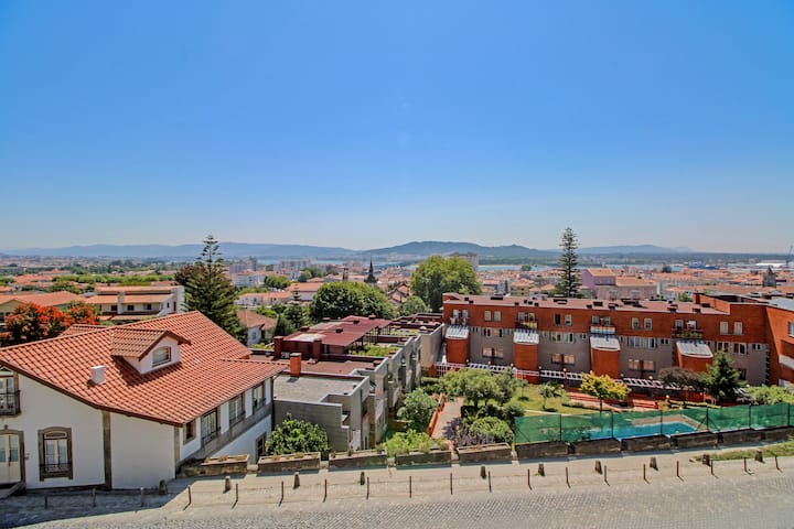 Villa Luzya - House With City Views And Balcony - Viana do Castelo