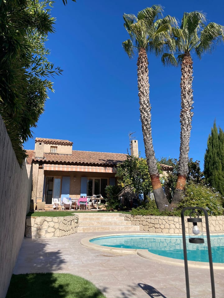 Charmante Villa Familiale Avec Piscine - Sanary-sur-Mer