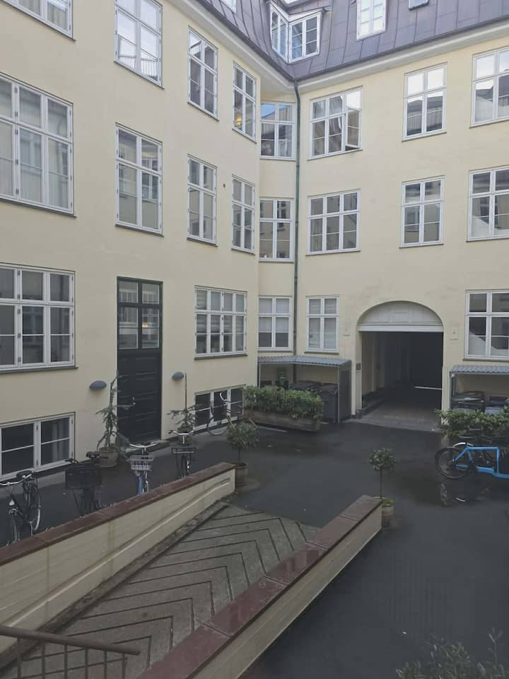 In The Center Of Copenhagen With Private Parking. - Copenhagen