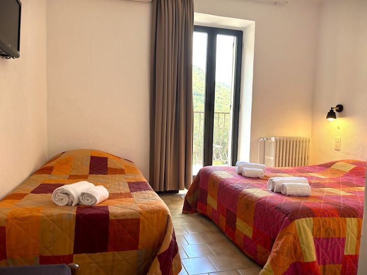 Hôtel Le Bon Accueil, Chambre Triple à Porto - Ota - Porto