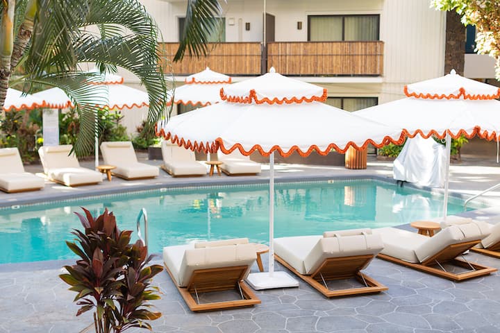 Mid-century 2-double | Pool View | 2 Units - O‘ahu, HI