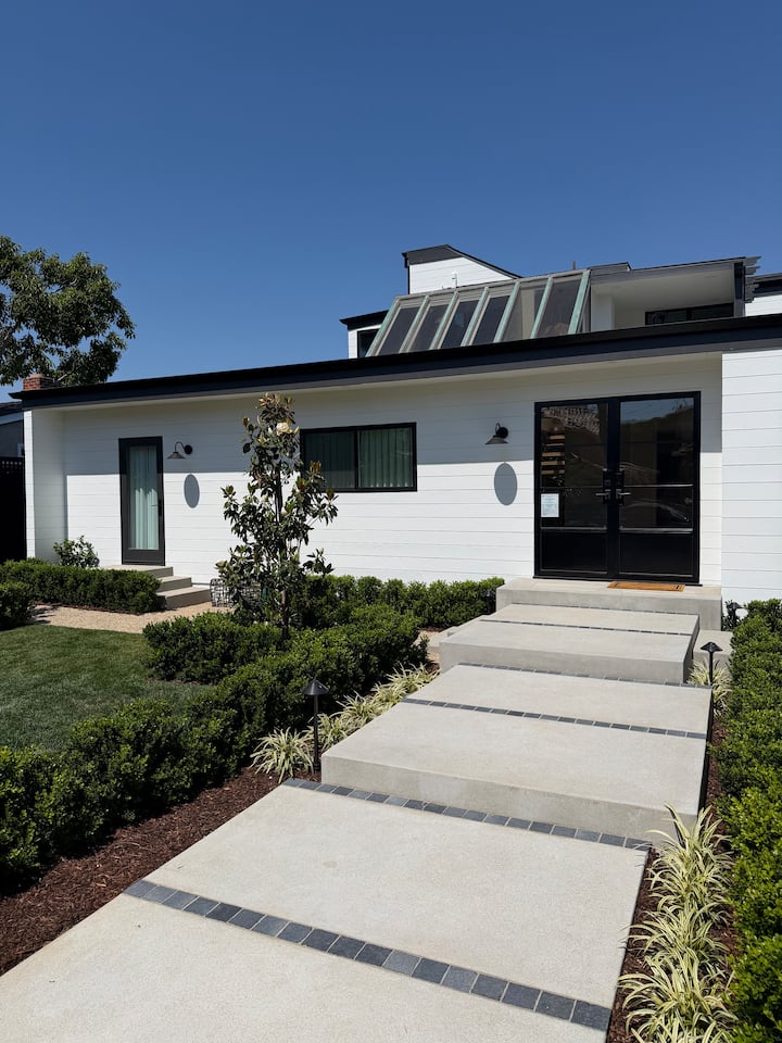 Luxury Coastal Retreat - 5 Minutes From Racetrack! - Encinitas, CA