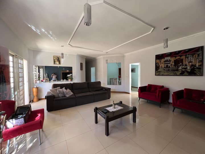Casa Ampla 12 Hosp/ Condomínio Fechado- Sobradinho - 巴西利亞