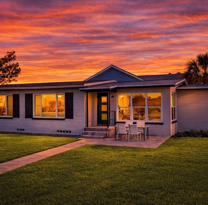 Relaxing Cottage W/ Private Pool Coastal Getaway - St. Augustine, FL