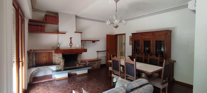 Casa Gabry, Hillside Oasis Steps Away From The Sea - Pietrasanta