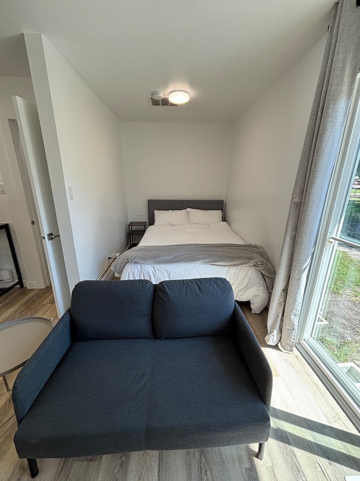 Studio Comfort - Melville, Canada