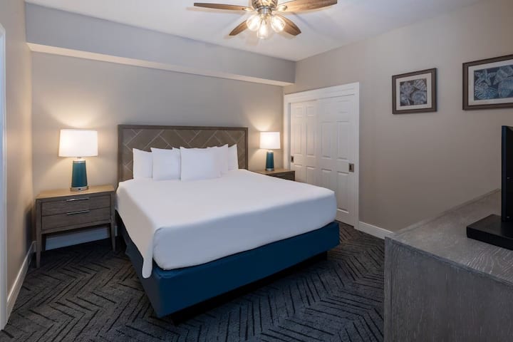 The Shores | King Studio | Coastal Hideaway - Orange Beach, AL