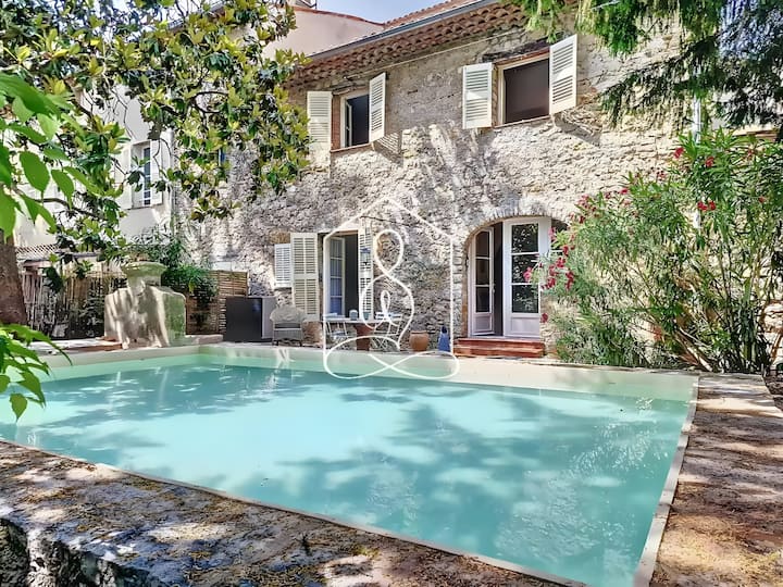 Sous L'if Du Marquis - Fayence