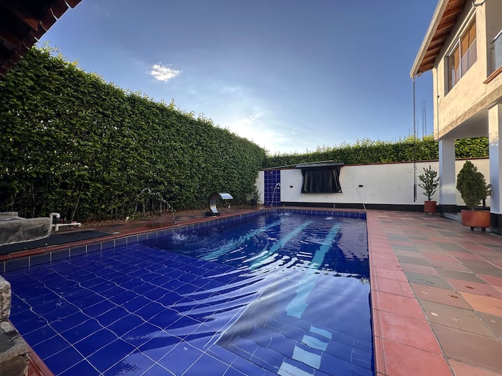 Finca Familiar Con Piscina Climatizada - San Jerónimo