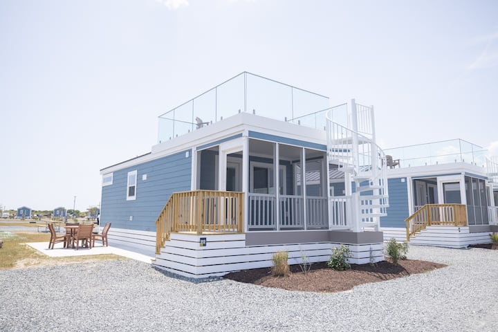 *New* Rooftop Cottage On Chincoteague Bay! - Chincoteague, VA