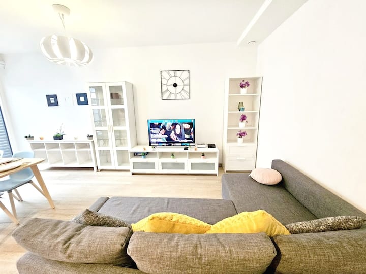 Perfect Luxembourg Stay - 2br With Parking - Luxembourg