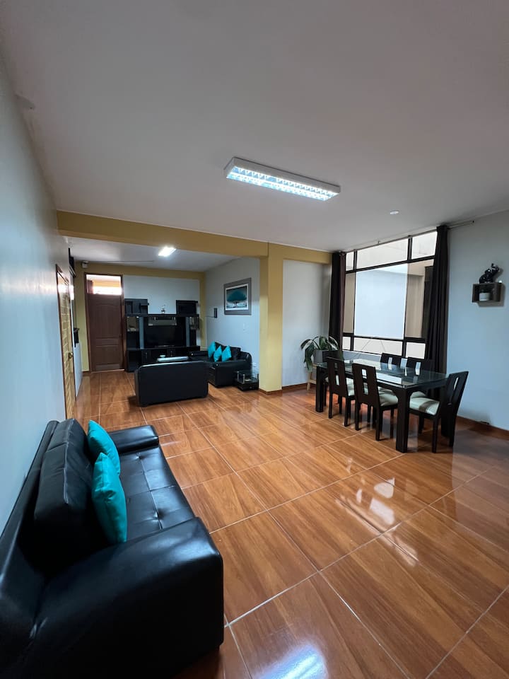 La Casa De Danfer-el Encanto De La Plaza - Oxapampa