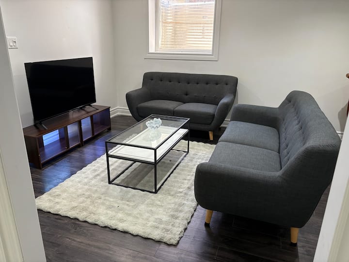 2br | Central Oshawa | 2 Kings | Pets Ok | Gotrain - Oshawa