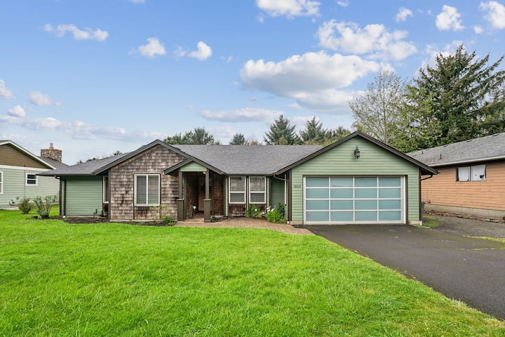 Tolovana Footprints - New Listing! - Cannon Beach, OR